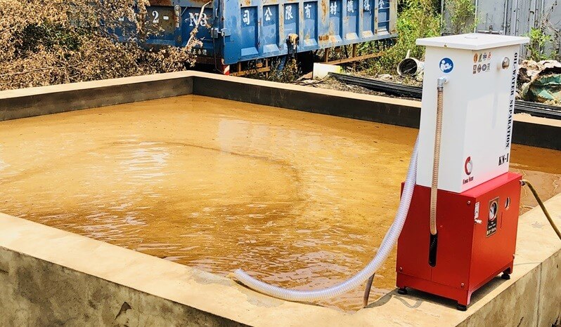 Effortless Waste Oil Cleanup for Thick and Clumpy Floating Oil in ...